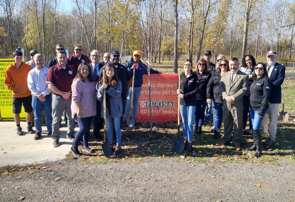 Nestlé Purina Donates Trees to Dunkirk Dog Park | Chautauqua Today