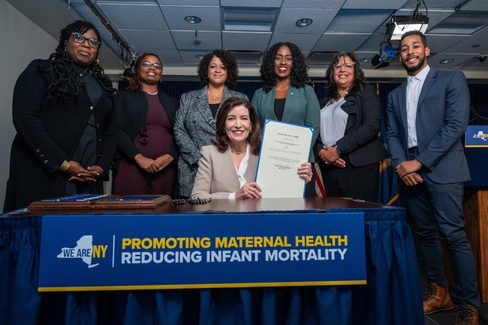 Hochul Signs Bill to Combat Maternal and Infant Mortality Rates ...