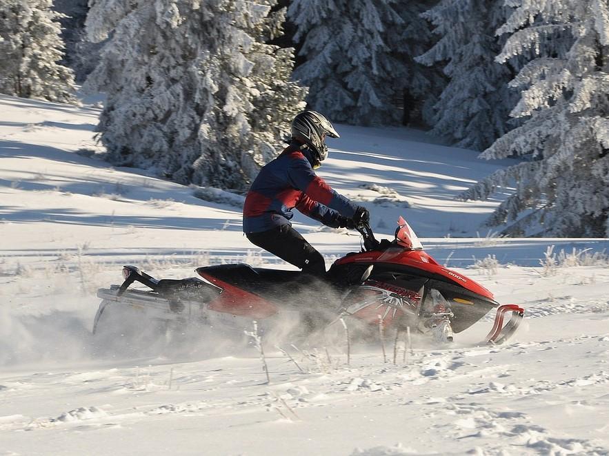 State DMV Reminds Riders to Register Snowmobiles | Chautauqua Today