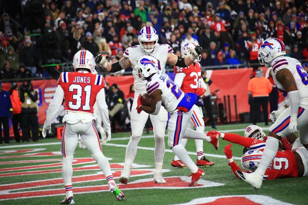 Bills Defeat Patriots for First Division Win, Improve to 9-3 ...