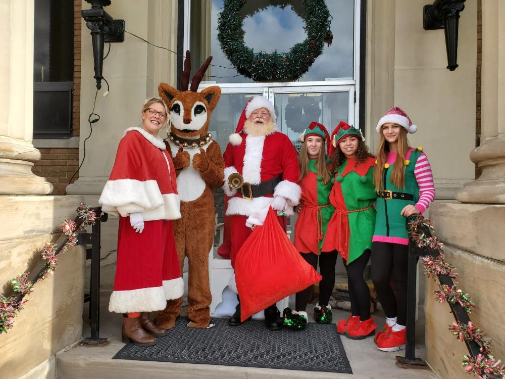 Dunkirk Geared Up for Christmas on Central, Holiday Parade | Chautauqua ...
