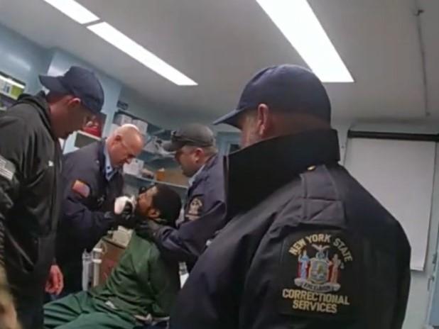 Grand Jury Indicts 10 Former Prison Guards in December Death of New ...